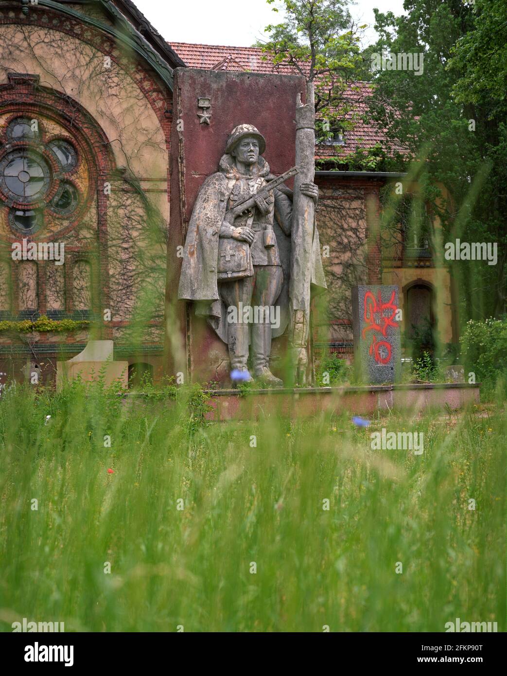 Combat Medic Memorial Statue High Resolution Stock Photography and ...