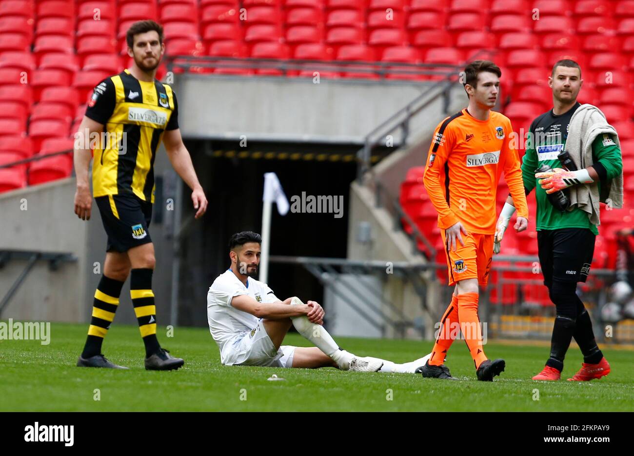 Wembley stadium fa vase final 2021 hi-res stock photography and images ...