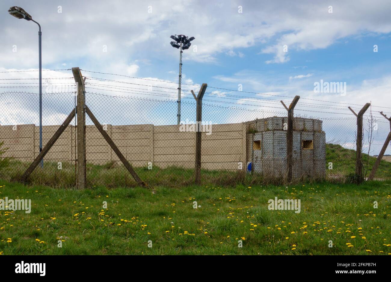 Sandbag wall hi-res stock photography and images - Alamy