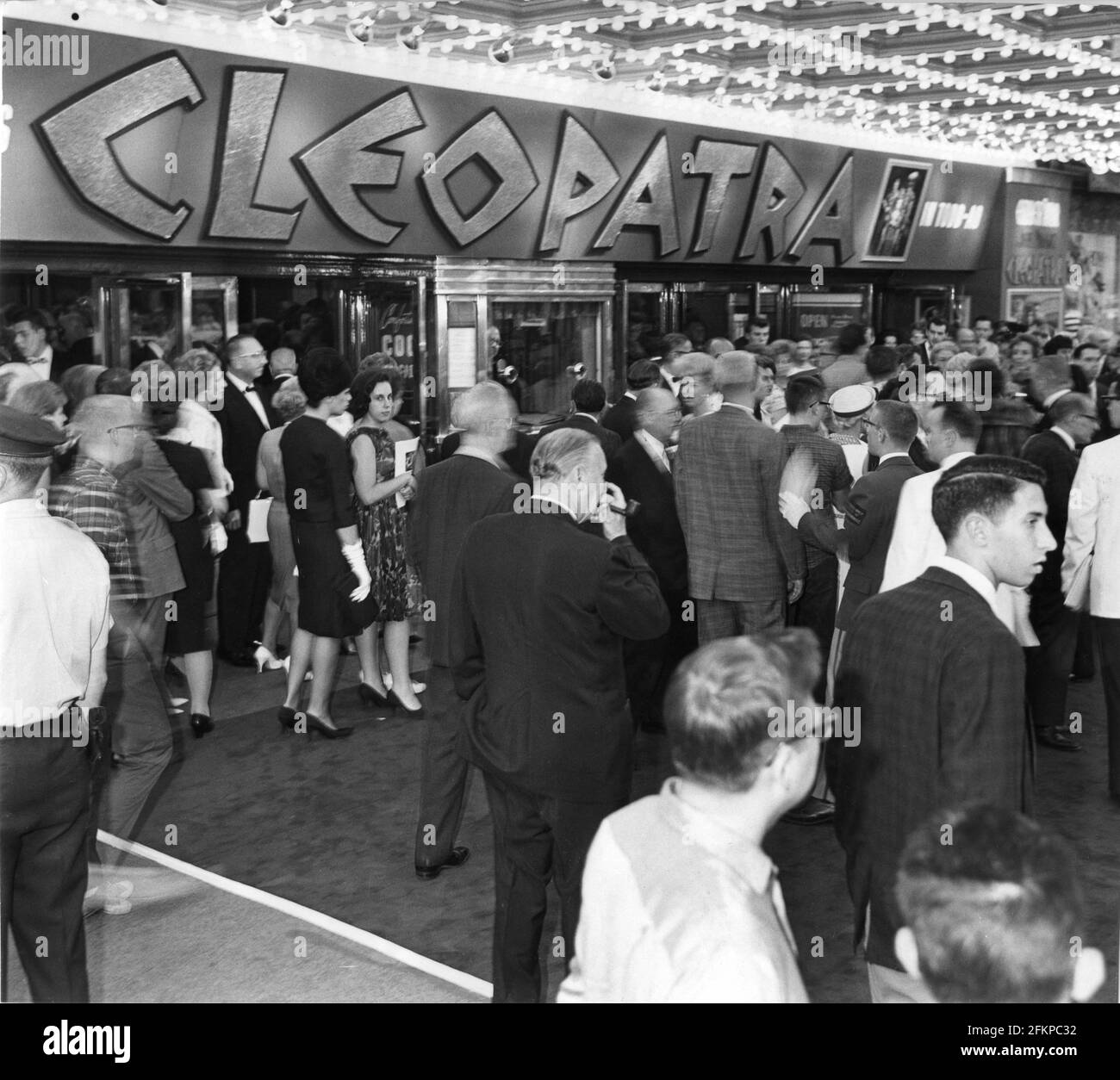 Front of the State and Lake Theater in Chicago during the June 26th ...