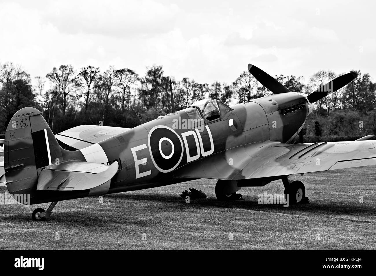 Shuttleworth airshow Black and White Stock Photos & Images - Alamy