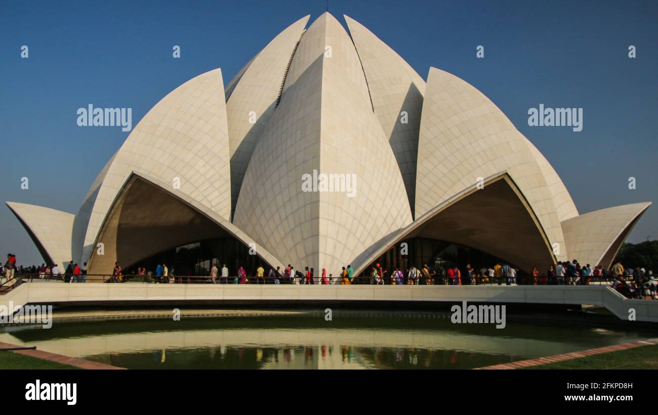 Delhi lotus temple bahai india hi-res stock photography and images - Alamy