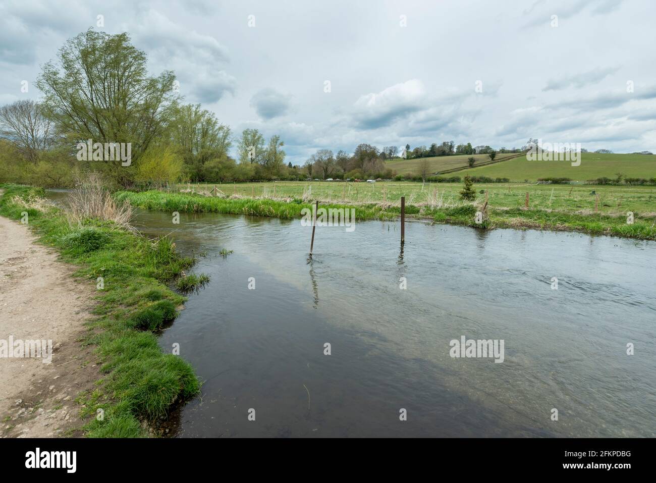 Polluted river uk 2021 hi-res stock photography and images - Alamy