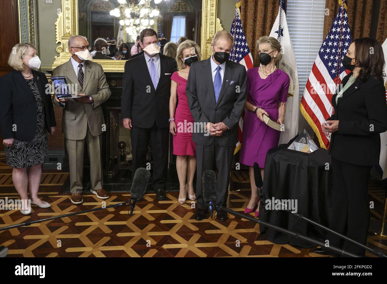 Bill nelson jr hi-res stock photography and images - Alamy