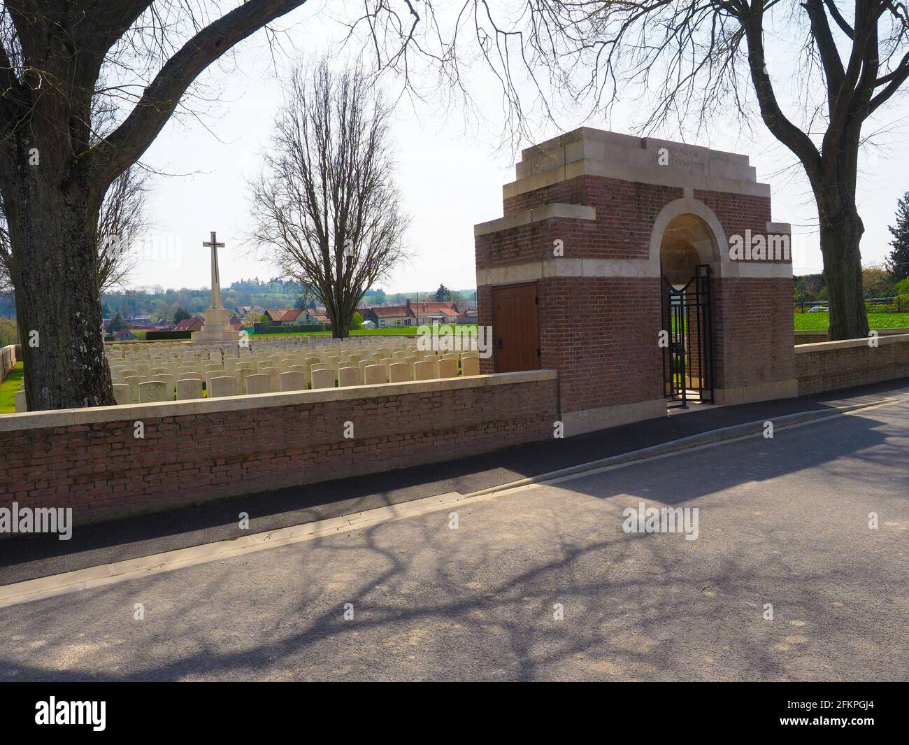 Namps Au Valle British CWGC Cemetery Stock Photo - Alamy