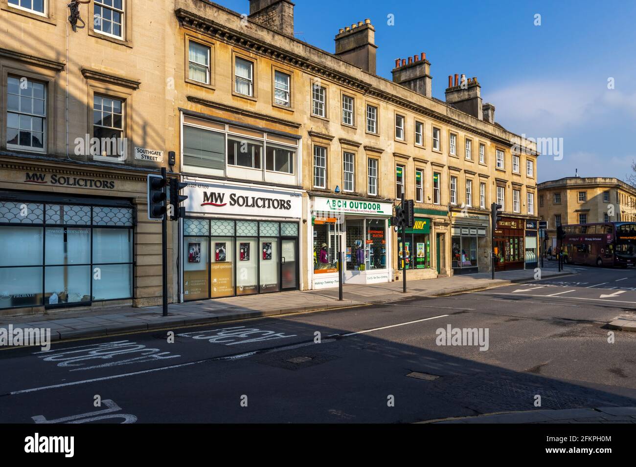 Shopfronts uk hi-res stock photography and images - Alamy
