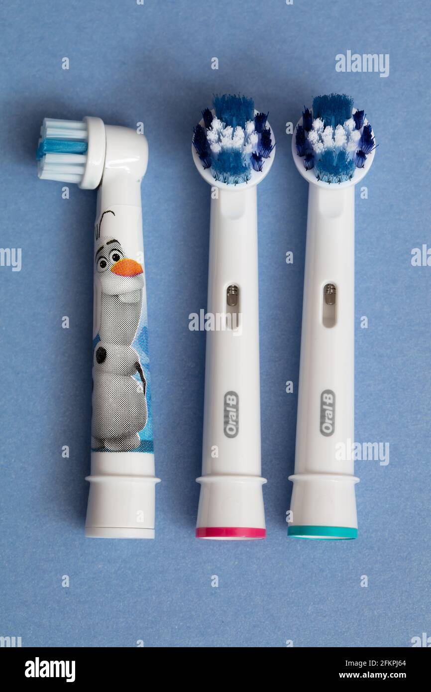 Frozen olaf logo hi-res stock photography and images - Alamy