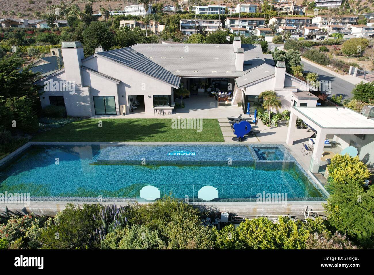 An aerial view of the ' zero-edge infinity pool and spa at the Los ...