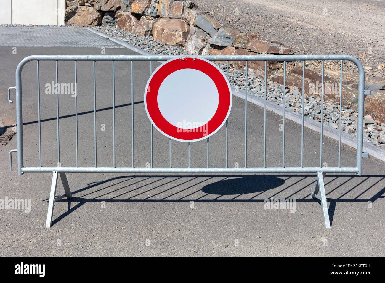Prohibition sign no vehicles hi-res stock photography and images - Alamy