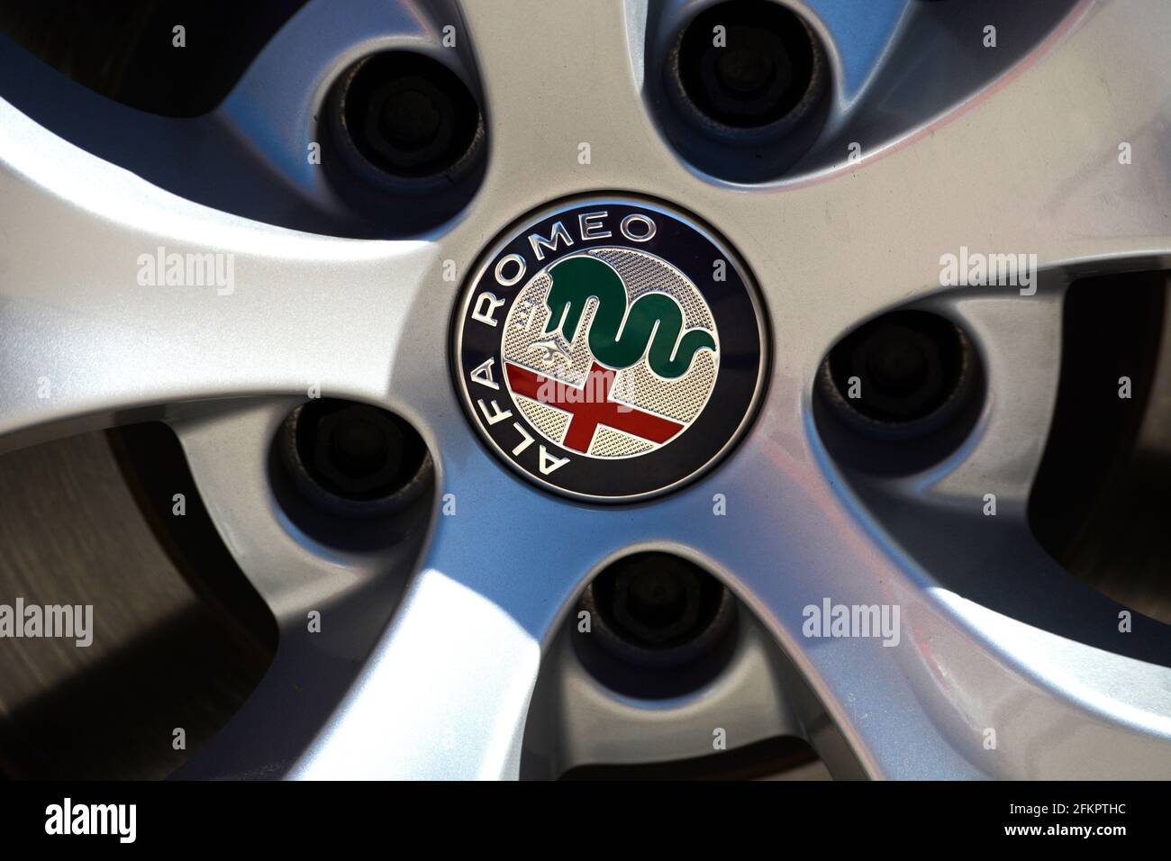 Alfa romeo logo hi-res stock photography and images - Alamy