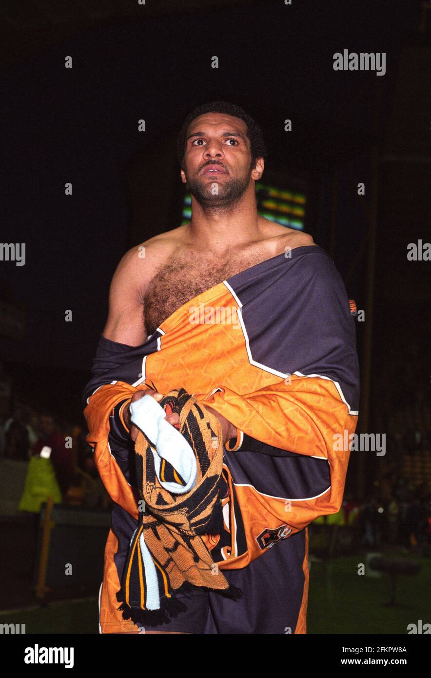 WOLVES V CRYSTAL PALACE AT MOLINEUX PLAY OFF 14/5/97 Don Goodman leaves ...