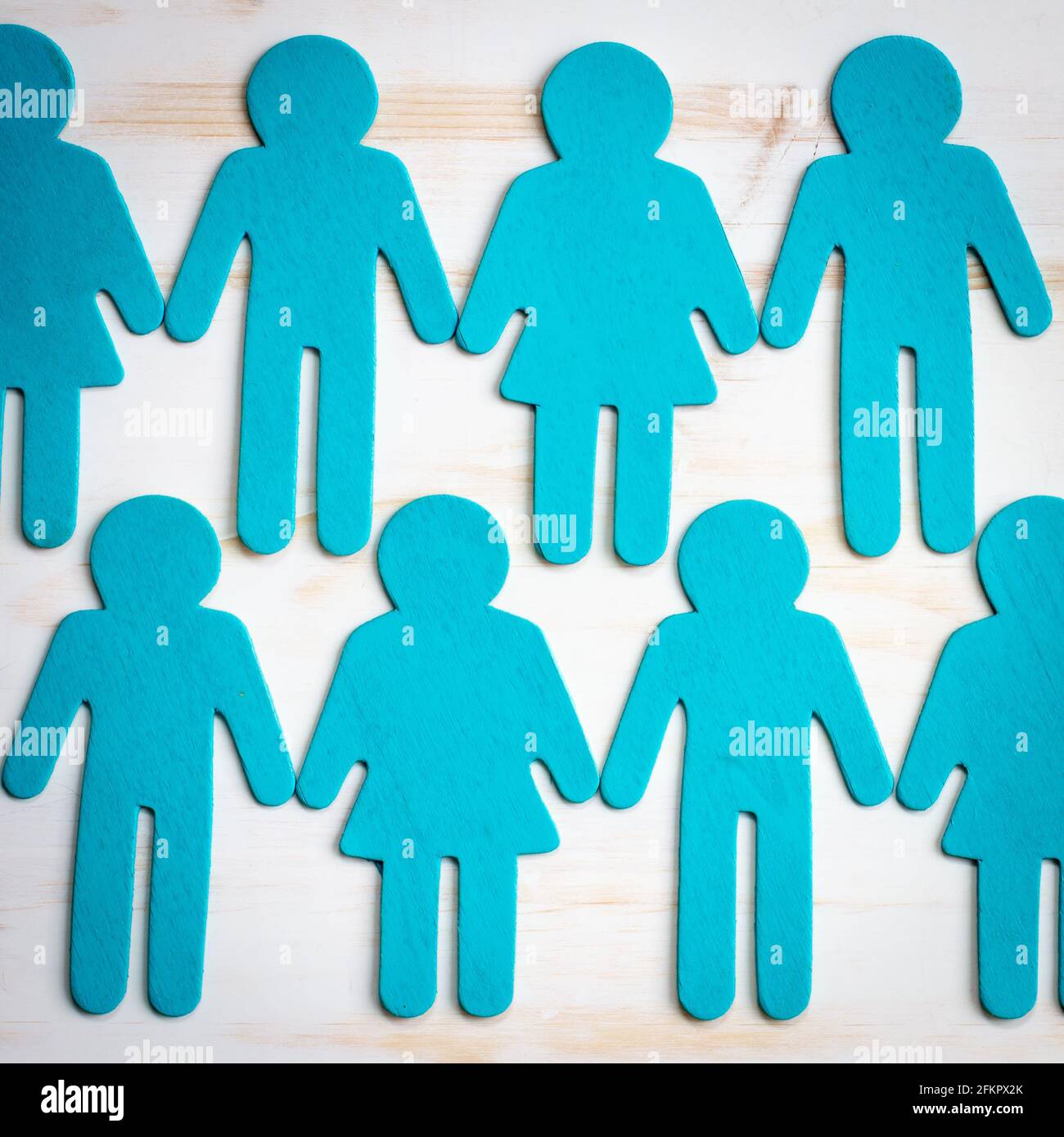 Cut out paper people women hi-res stock photography and images - Alamy
