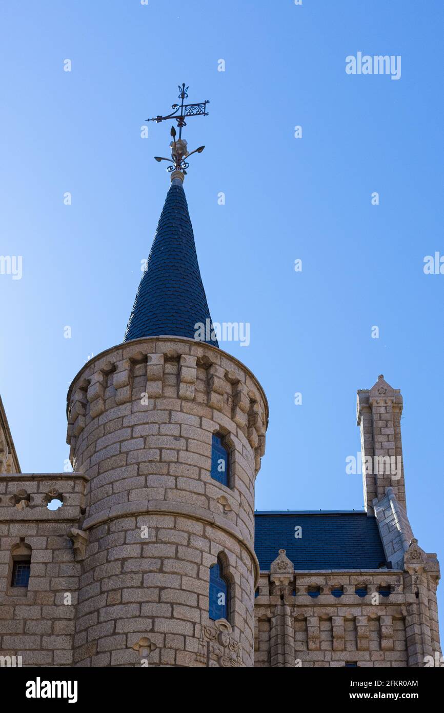 Gaudi highest stoned tower in a blue sunny sky Stock Photo - Alamy