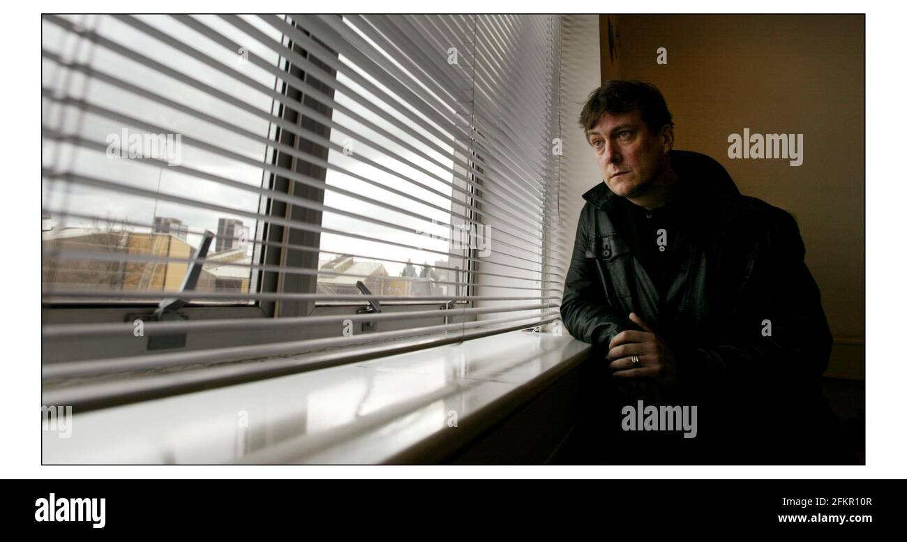 Stephen Tompkinson....Actorpic David Sandison 19/2/2004 Stock Photo - Alamy