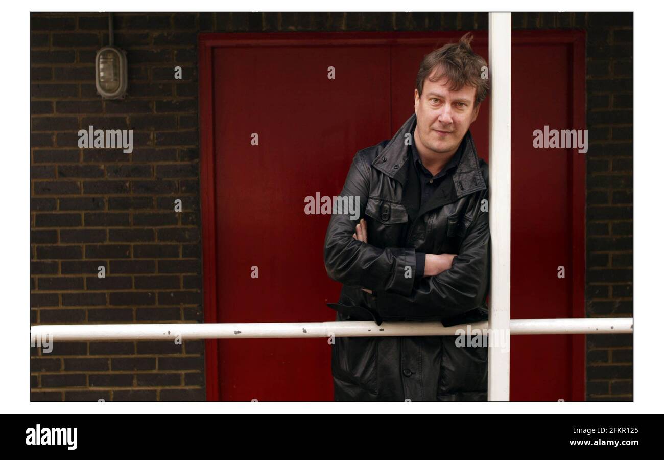 Stephen Tompkinson....Actorpic David Sandison 19/2/2004 Stock Photo - Alamy