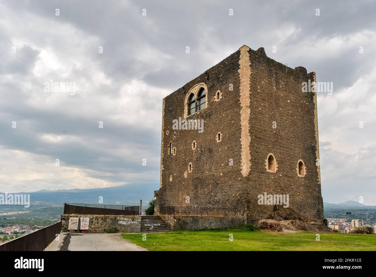 The paterno castle hi-res stock photography and images - Alamy