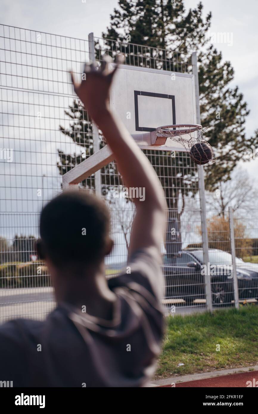 Chain gamer hi-res stock photography and images - Alamy