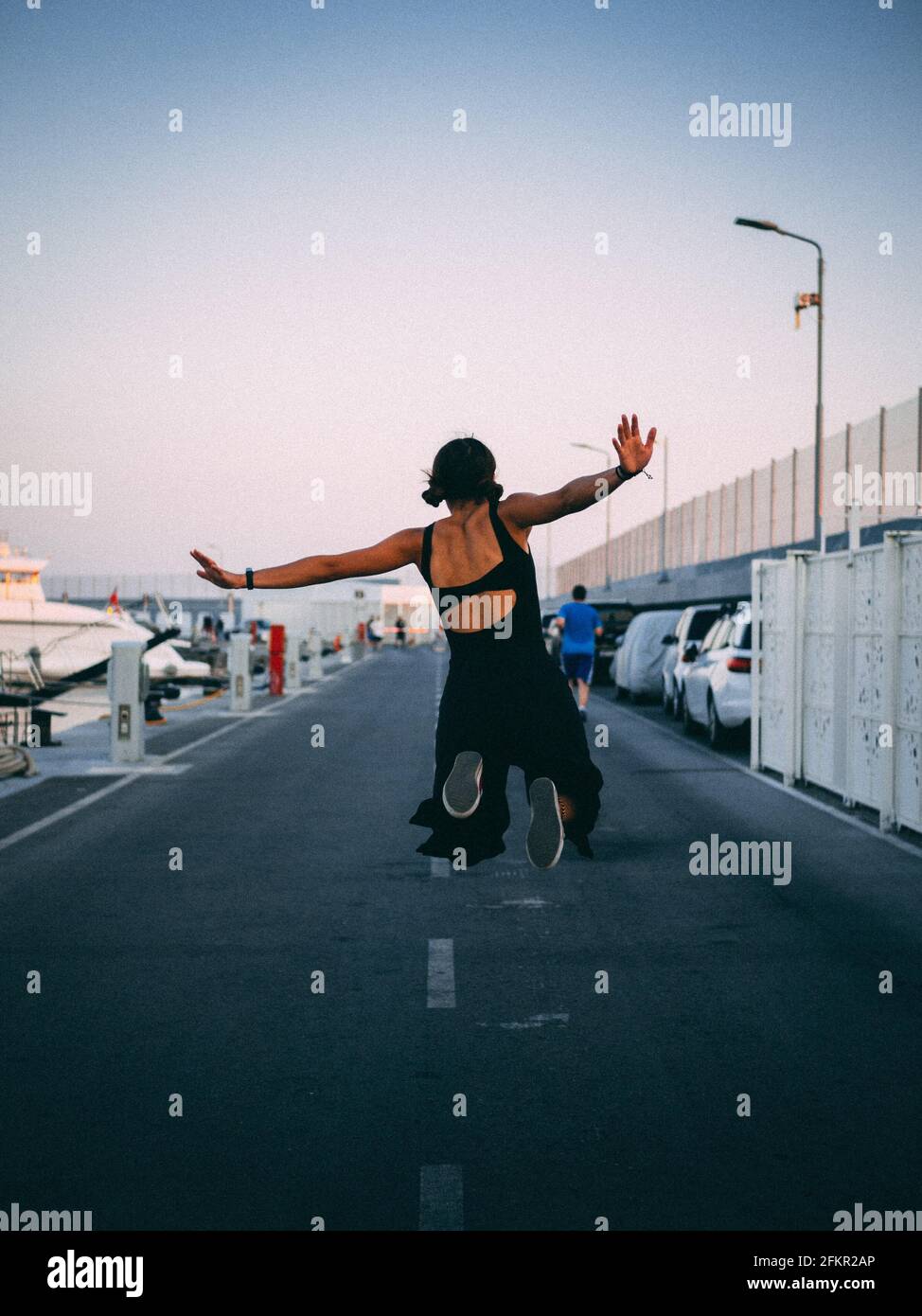 Cars jumping hi-res stock photography and images - Alamy