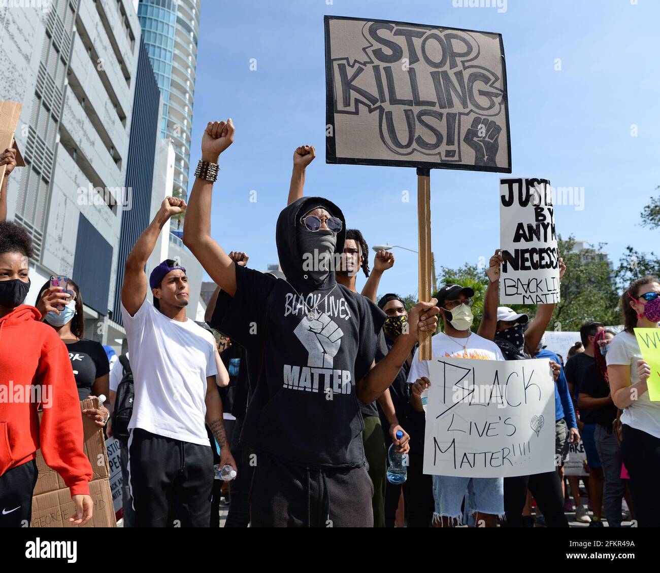 Fort Lauderdale - FL - 20200531- Protestors are seen walking through ...