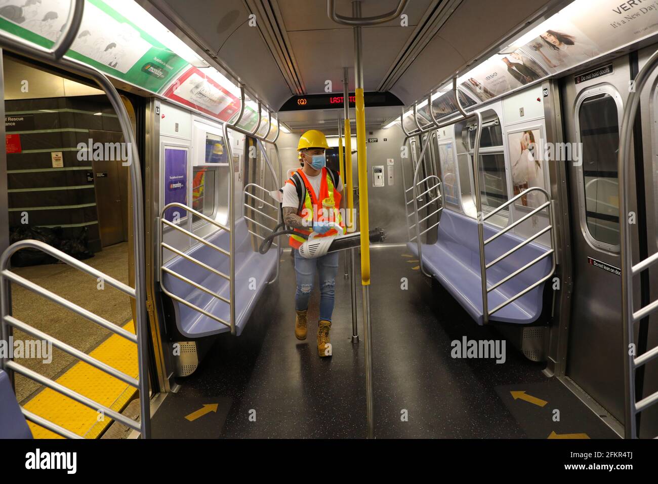 New York - NY - 20200526 - MTA Subway car cleaners pictured doing their ...