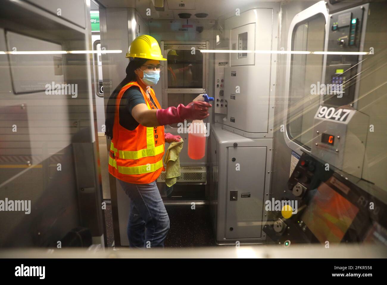 New York - NY - 20200526 - MTA Subway car cleaners pictured doing their ...