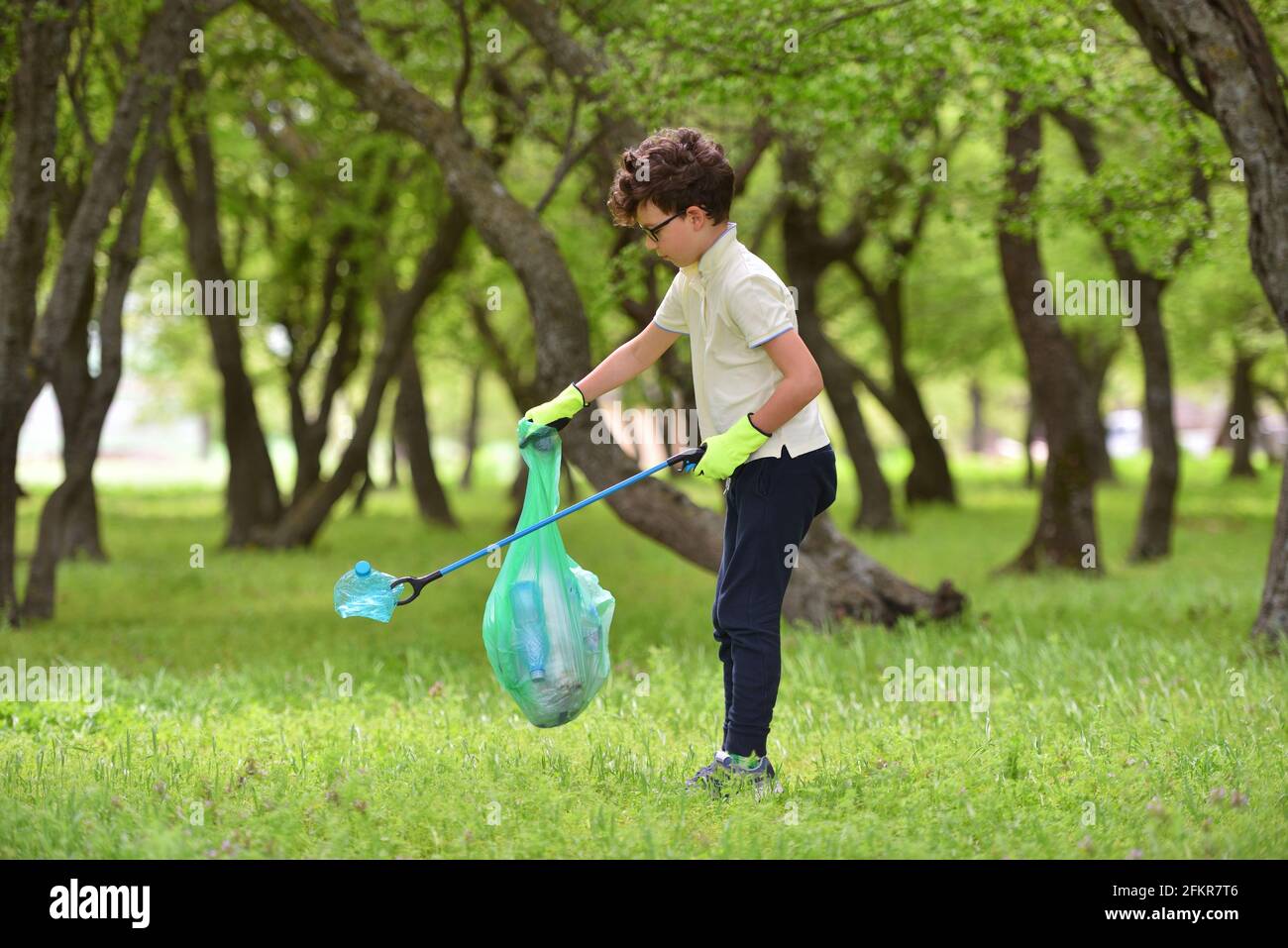 Recycle waste litter rubbish garbage trash junk clean training. Nature ...