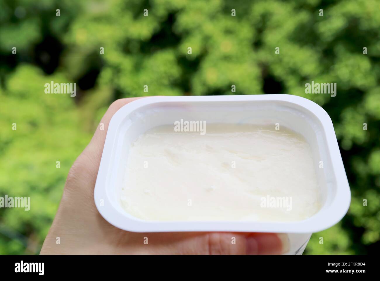 Yogurt container cultures hi-res stock photography and images - Alamy