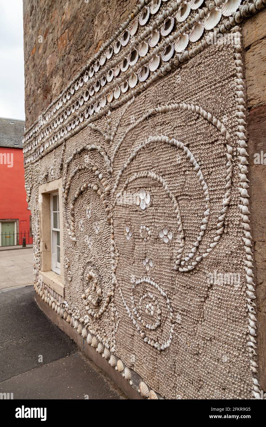 Shell decorated house hi-res stock photography and images - Alamy