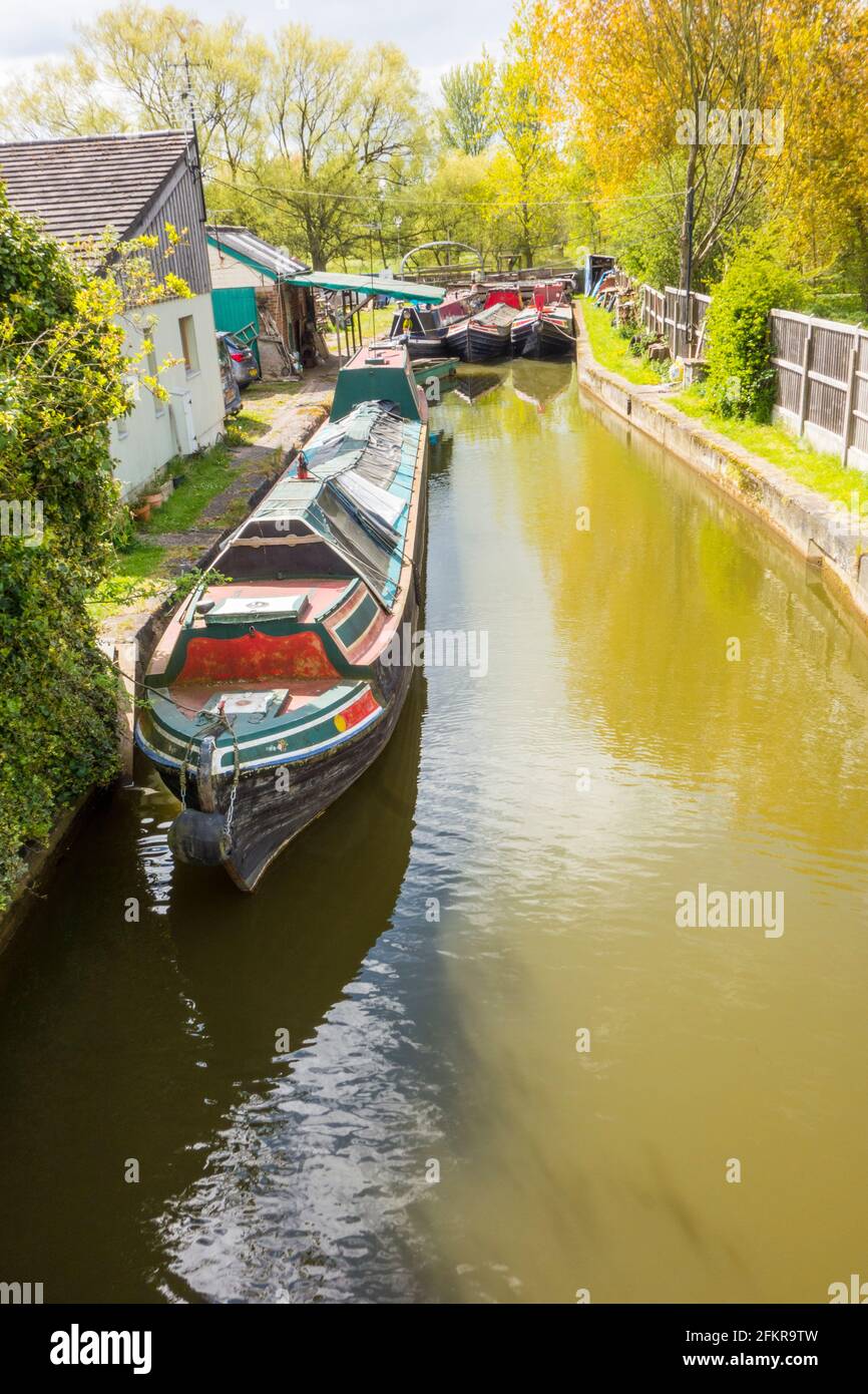 Working boatyard hi-res stock photography and images - Alamy