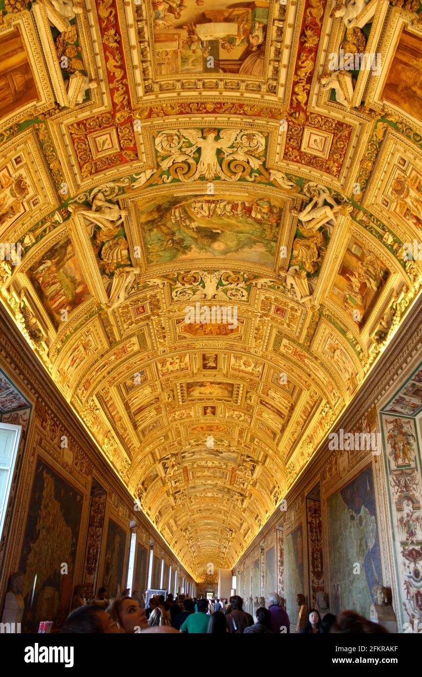 Gallery of maps vatican museum hi-res stock photography and images - Alamy