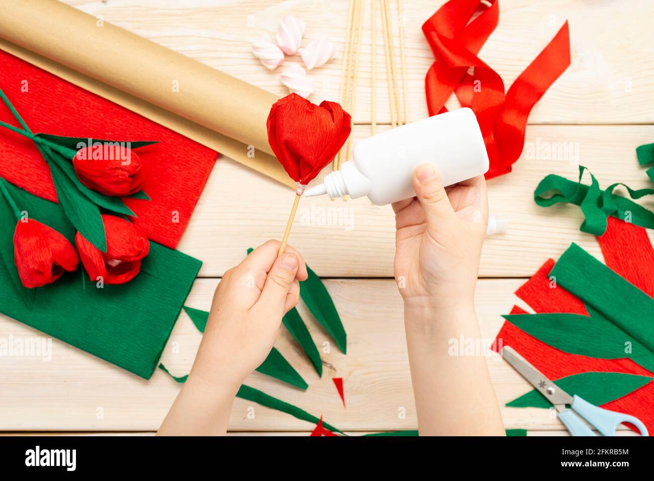 How to make a tulip flower out of paper and marshmallows at home ...