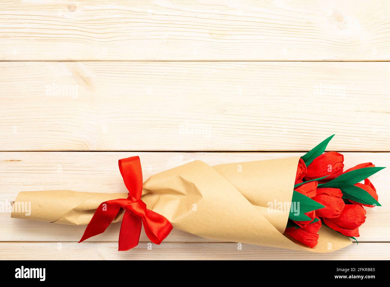 How to make a tulip flower out of paper and marshmallows at home ...