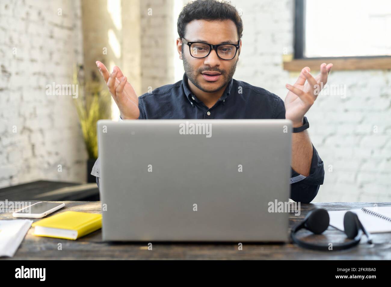 Employee engaged hi-res stock photography and images - Alamy