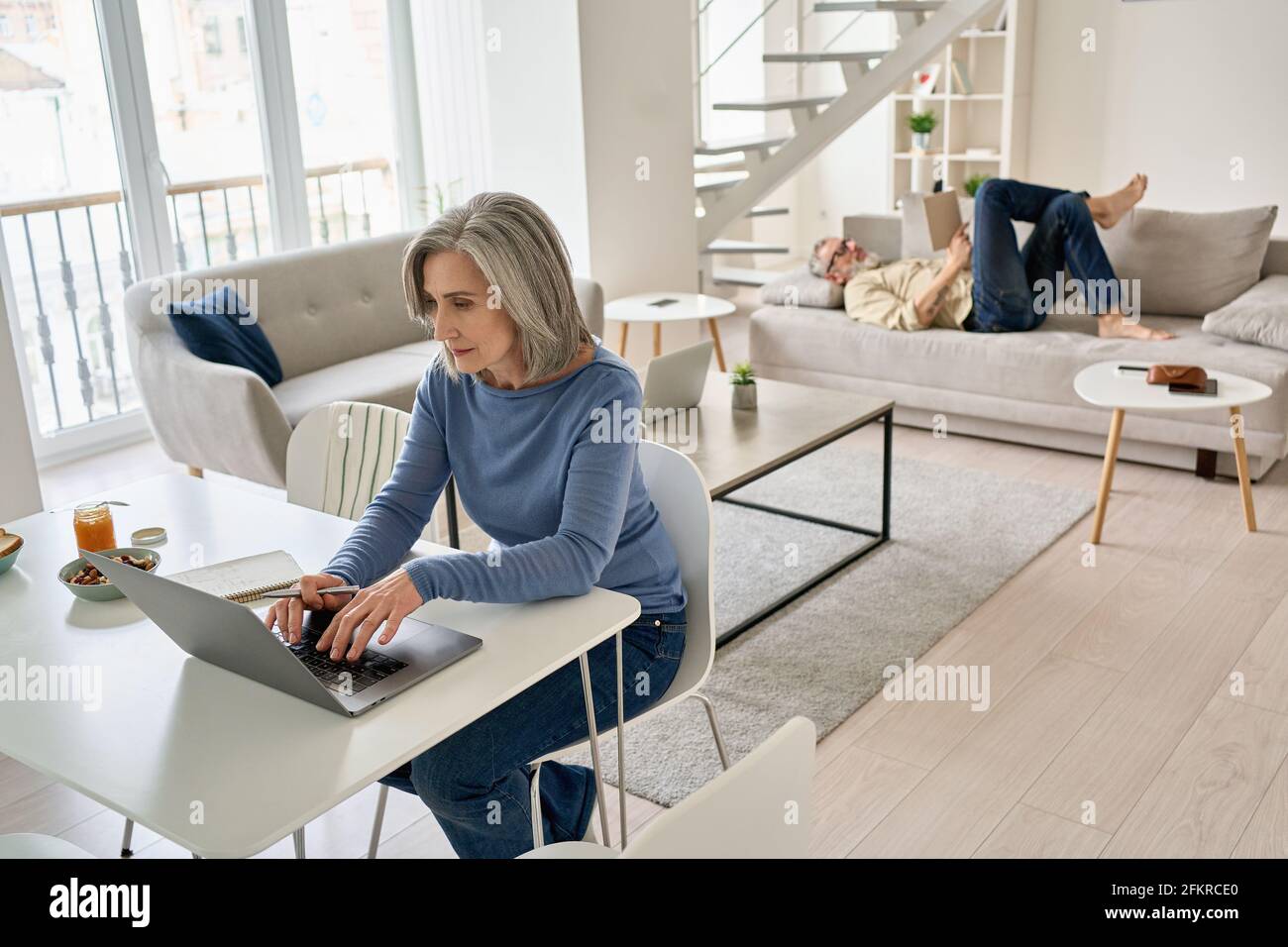 Working from home office middle class hi-res stock photography and ...