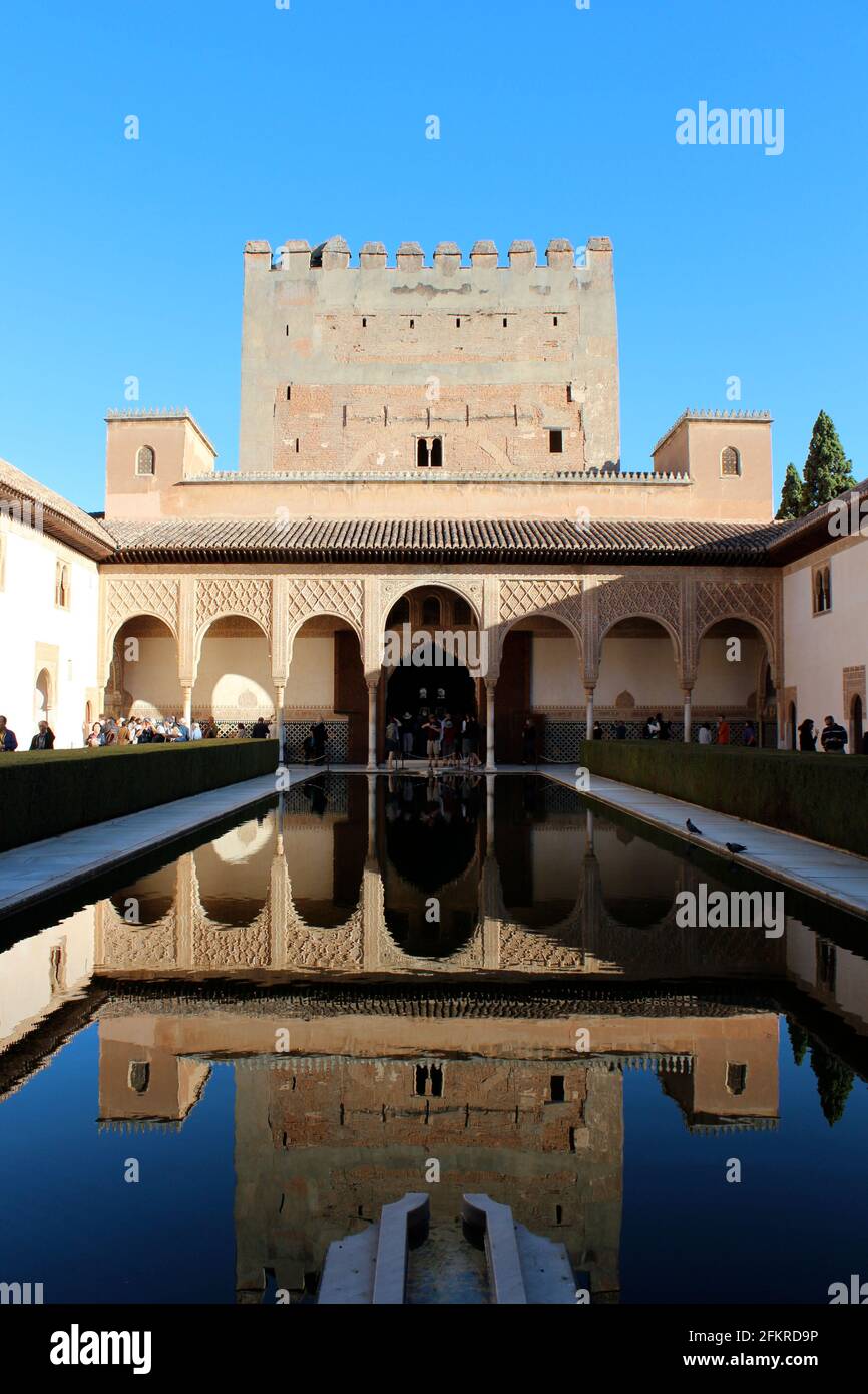 Courtyard with reflecting pool, moorish, Islamic Architecture Details ...