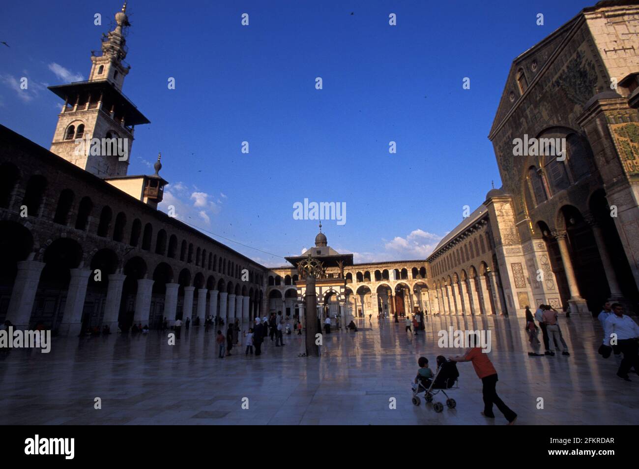 Umayyad Mosque courtyard, Great Mosque of Damascus, Damascus, Syria ...
