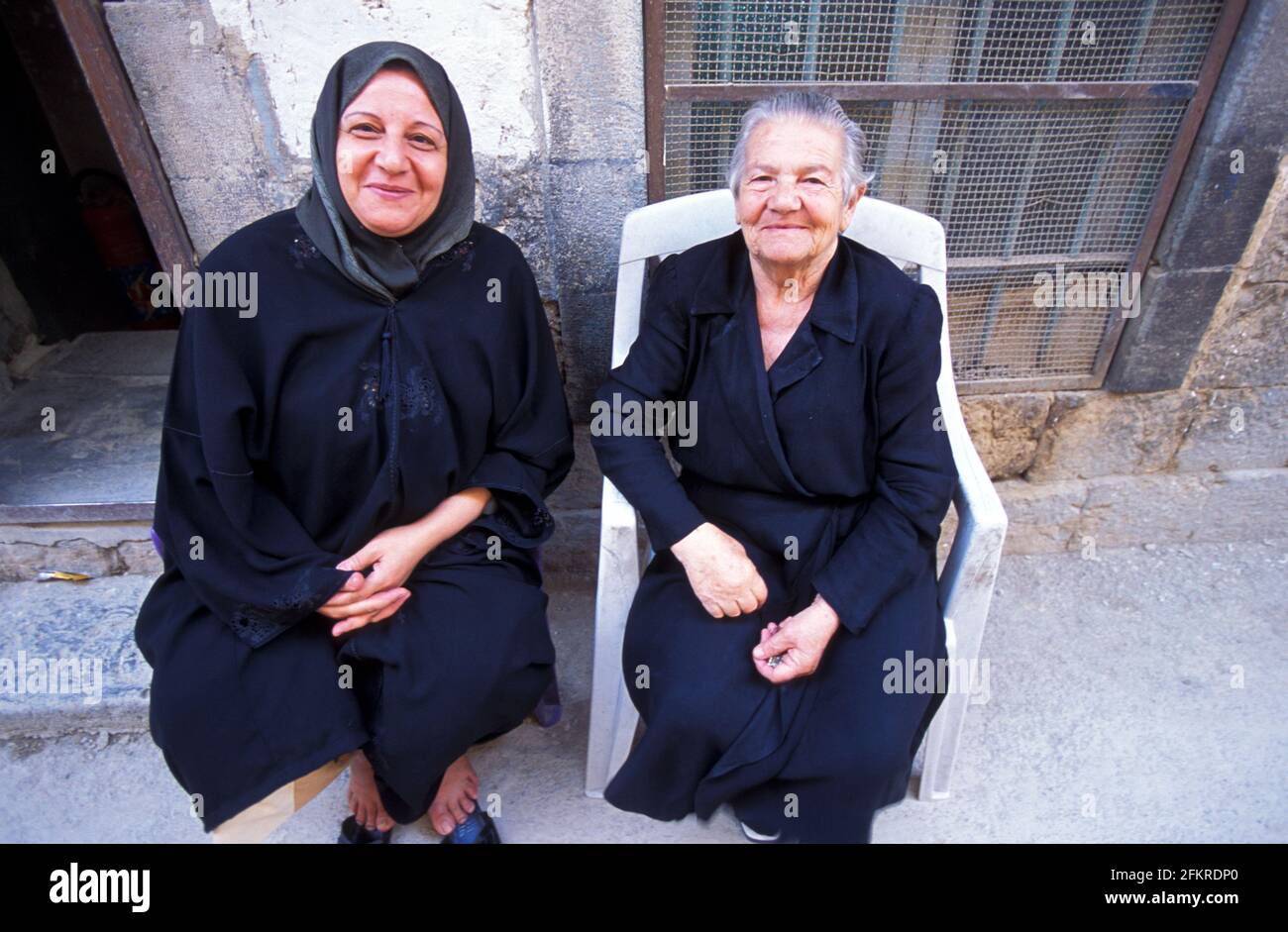 Old walled city of damascus hi-res stock photography and images - Alamy