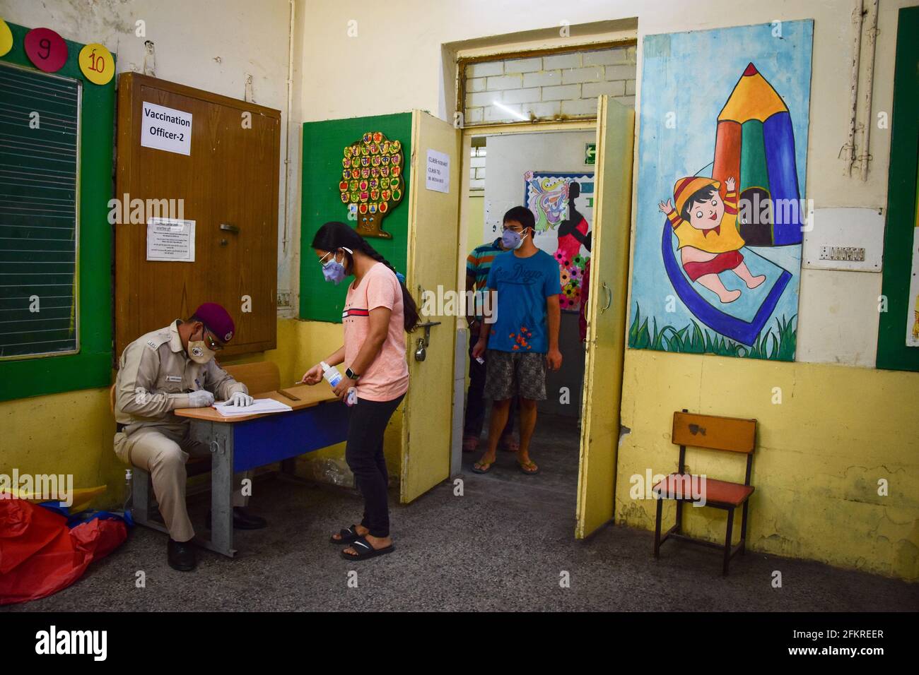 Navyug school pandara park hi-res stock photography and images - Alamy