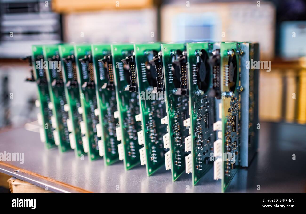 Microcircuits in electrical device computer hi-res stock photography ...