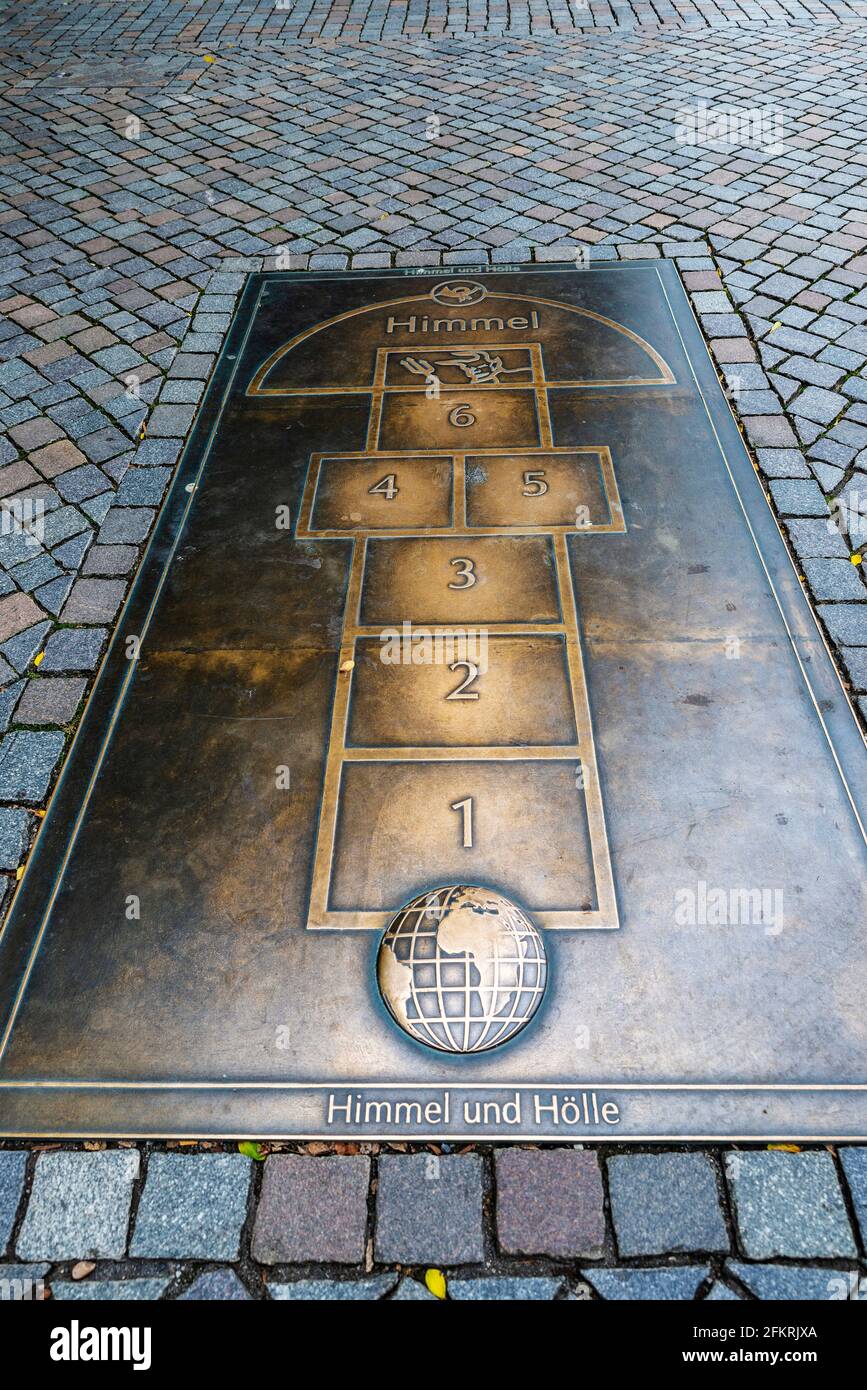 Play heaven hell hopscotch street hi-res stock photography and images ...