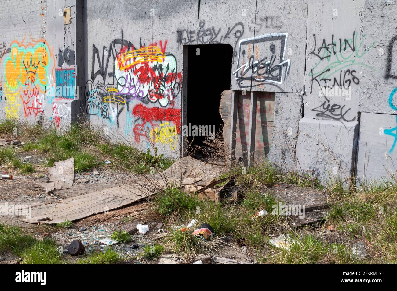 Detroit, Michigan - An entrance to the abandoned Fisher Body 21 auto ...