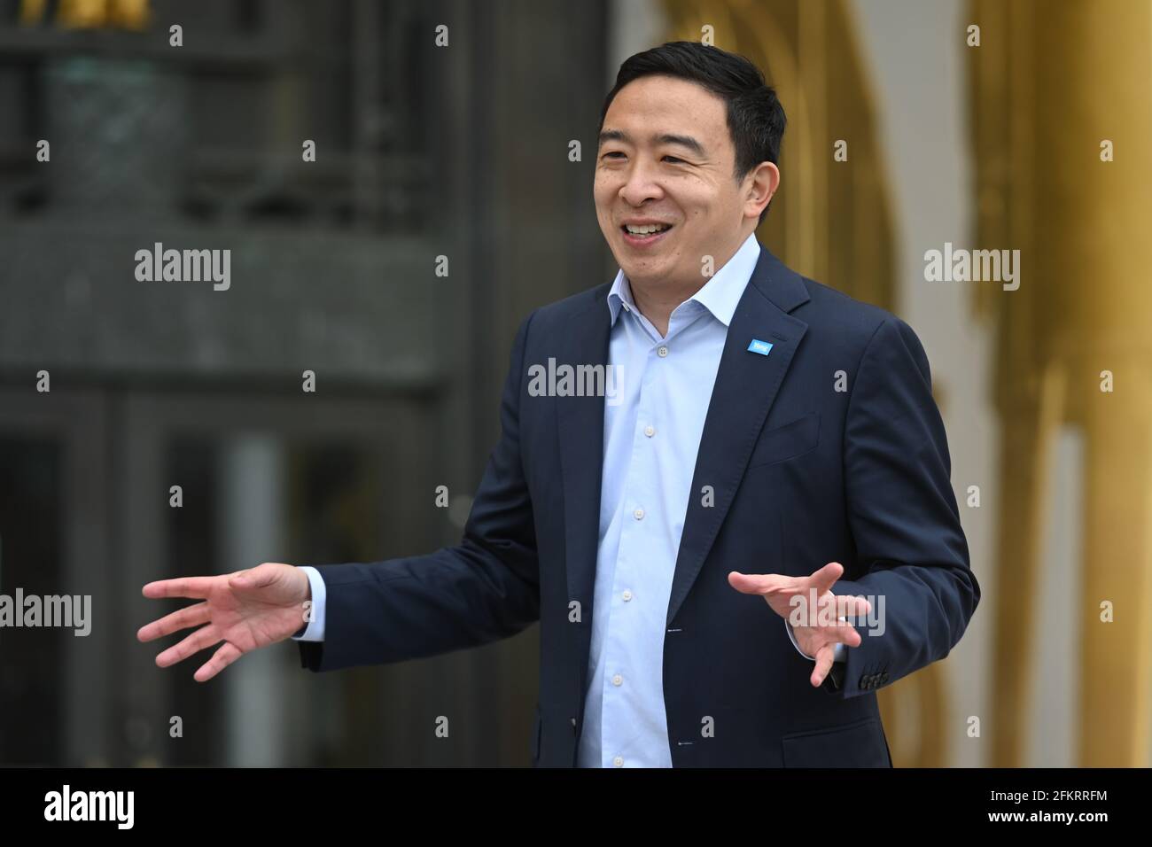 New York Mayoral Candidate Andrew Yang speaks to his campaign ...