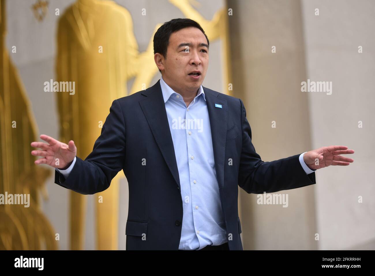 New York Mayoral Candidate Andrew Yang speaks to his campaign ...