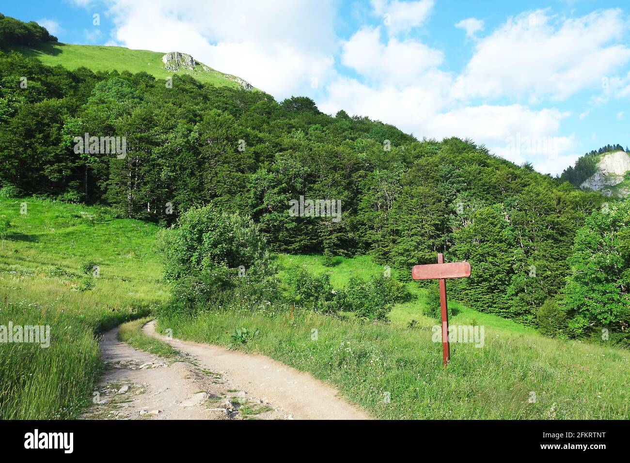 Tracking trail hi-res stock photography and images - Alamy