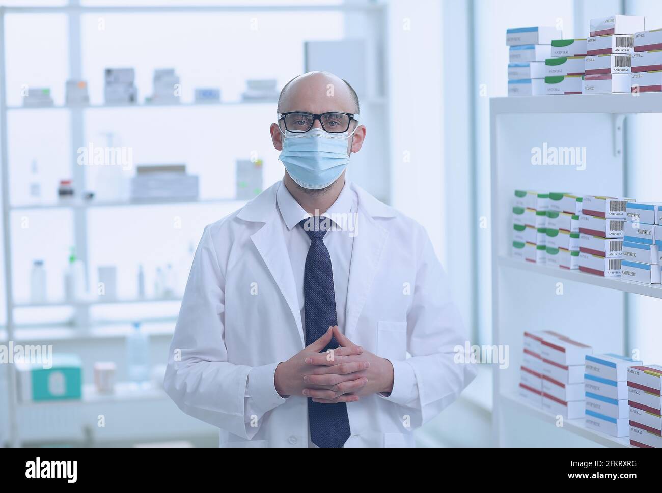 Pharmacy drugstore concept young hi-res stock photography and images ...
