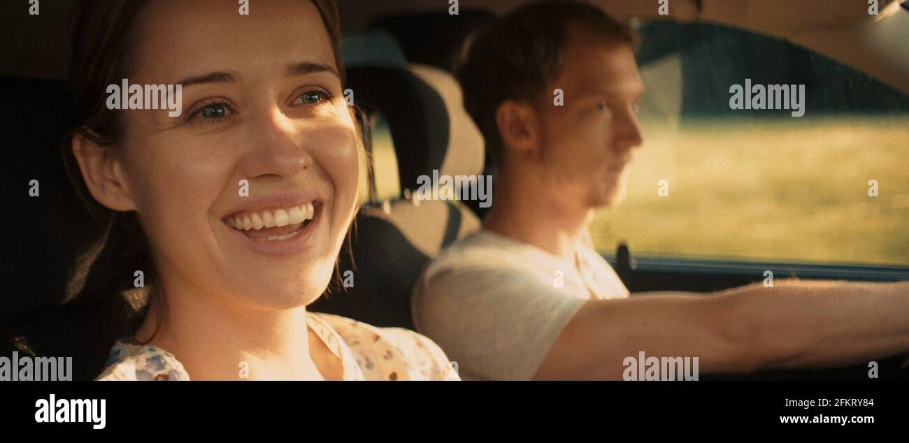 THE UNTHINKABLE, (aka DEN BLOMSTERTID NU KOMMER), from left: Lisa Henni ...