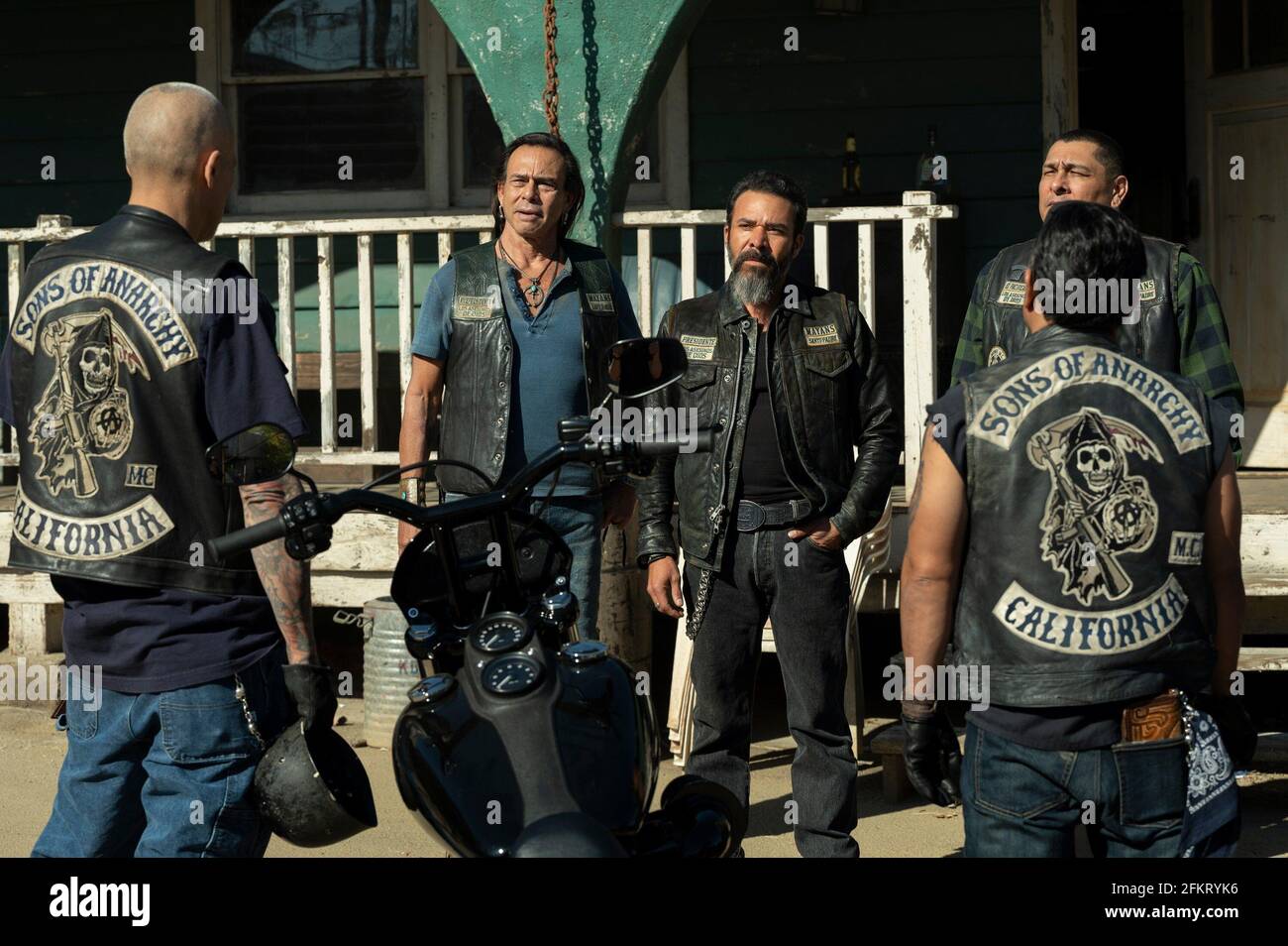 MAYANS M.C., from left: David Labrava (back to camera), Raoul Max ...
