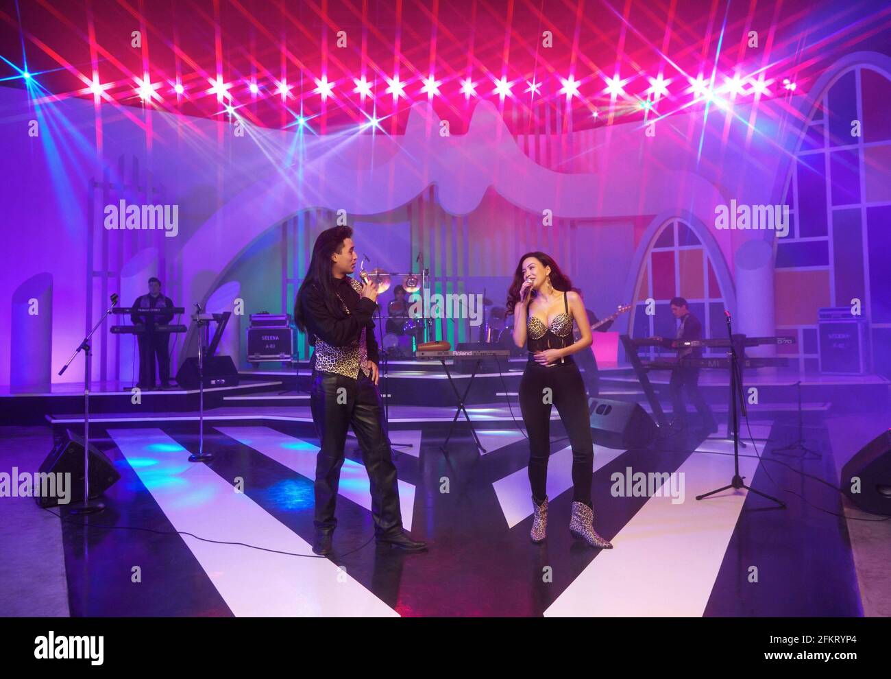 SELENA: THE SERIES, (aka SELENA: LA SERIE), from left: Hunter Reese ...