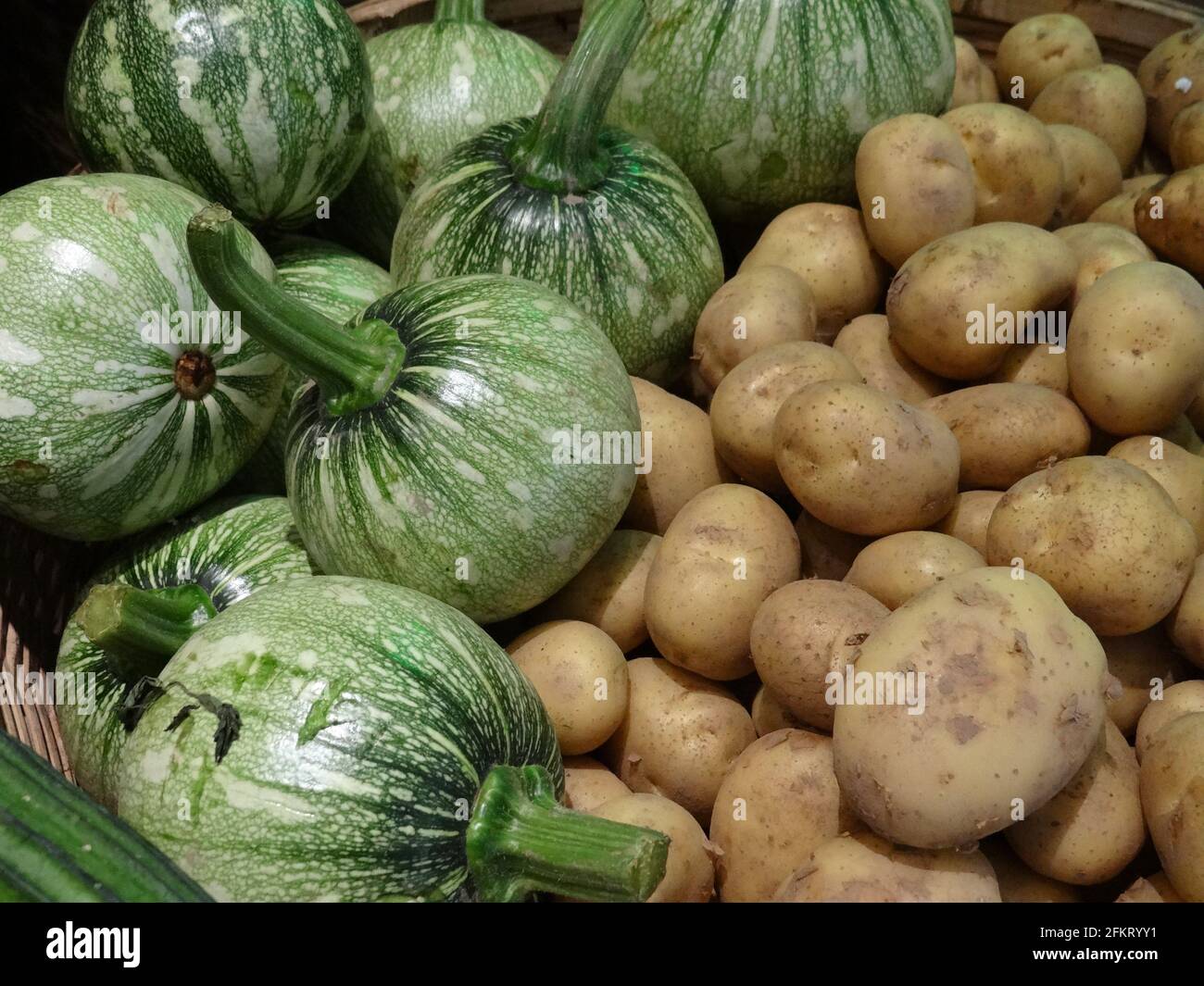 Pumpkin and potatoes Stock Photo - Alamy