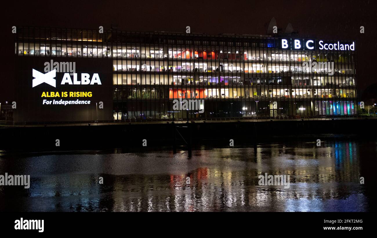 Bbc studios logo hi-res stock photography and images - Alamy